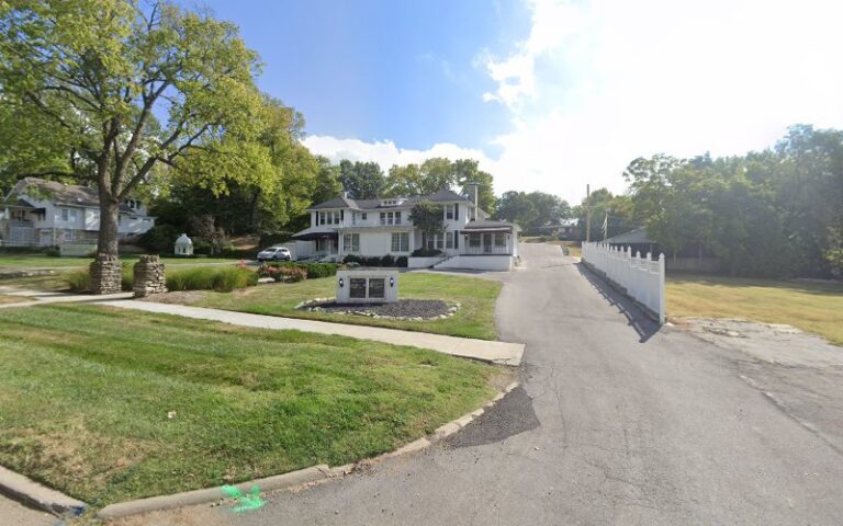 Dengel & Son Mortuary - Crematory | Funeral Home in Paola (Kansas)